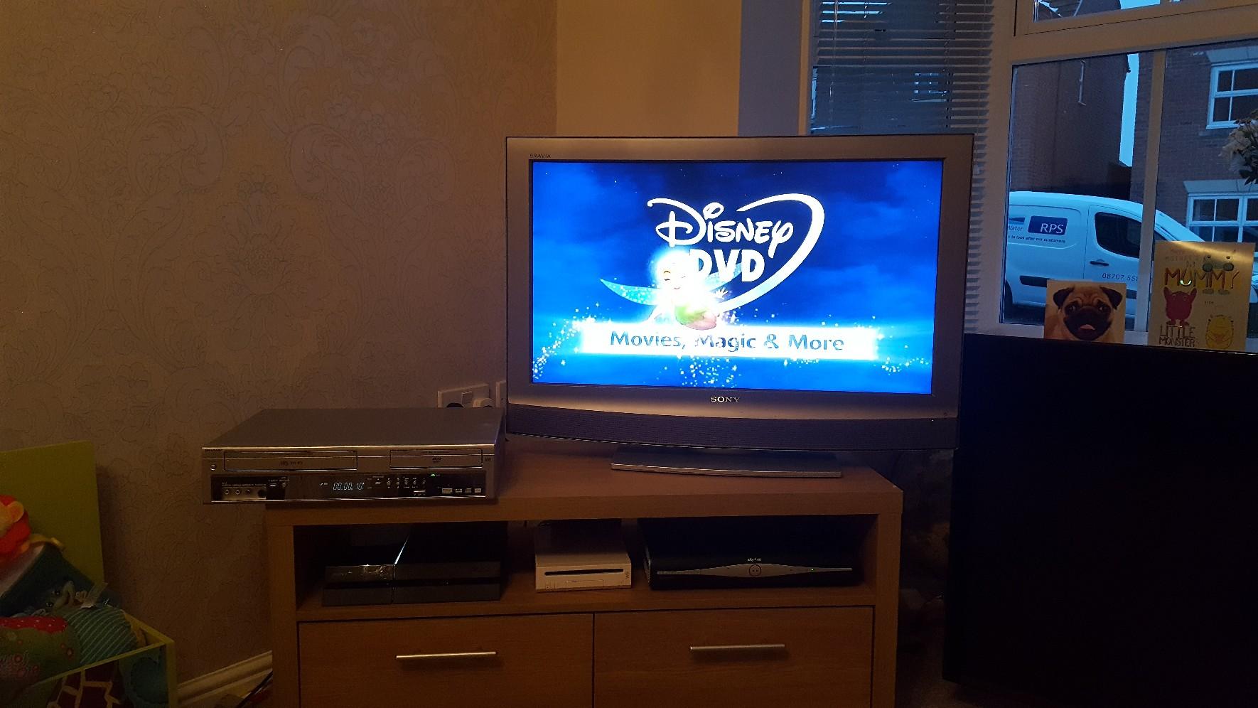Sharp DVD/VHS combi in Wakefield für £ 10,00 zum Verkauf | Shpock AT