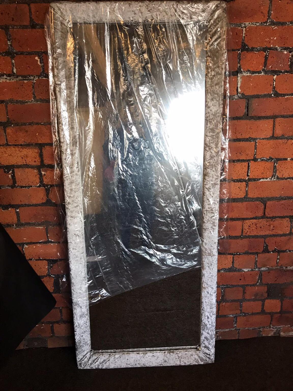 Crush velvet mirror in BD4 Bradford für 55,00 £ zum Verkauf | Shpock DE