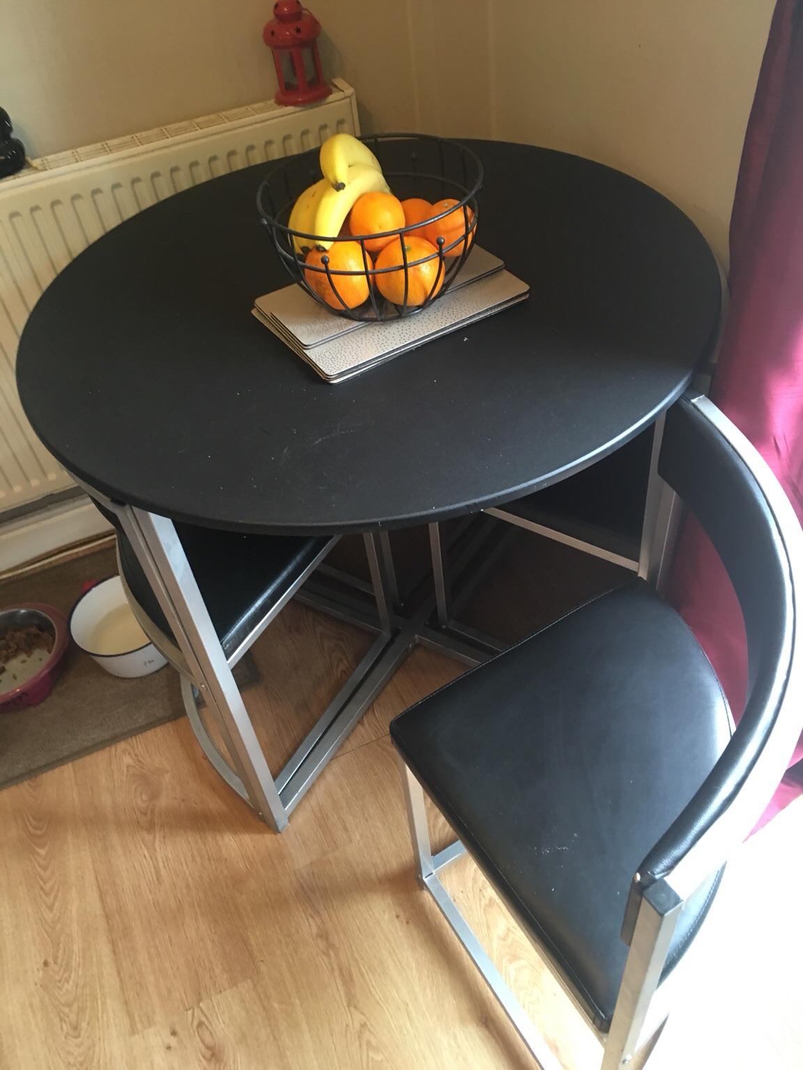 Space saver table and chairs in HX2 Calderdale für £ 40,00 zum Verkauf ...