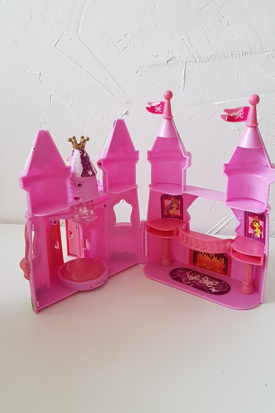 Filly Schloss für Filly Pferde in 68219 Mannheim für 4,59 € zum Verkauf ...