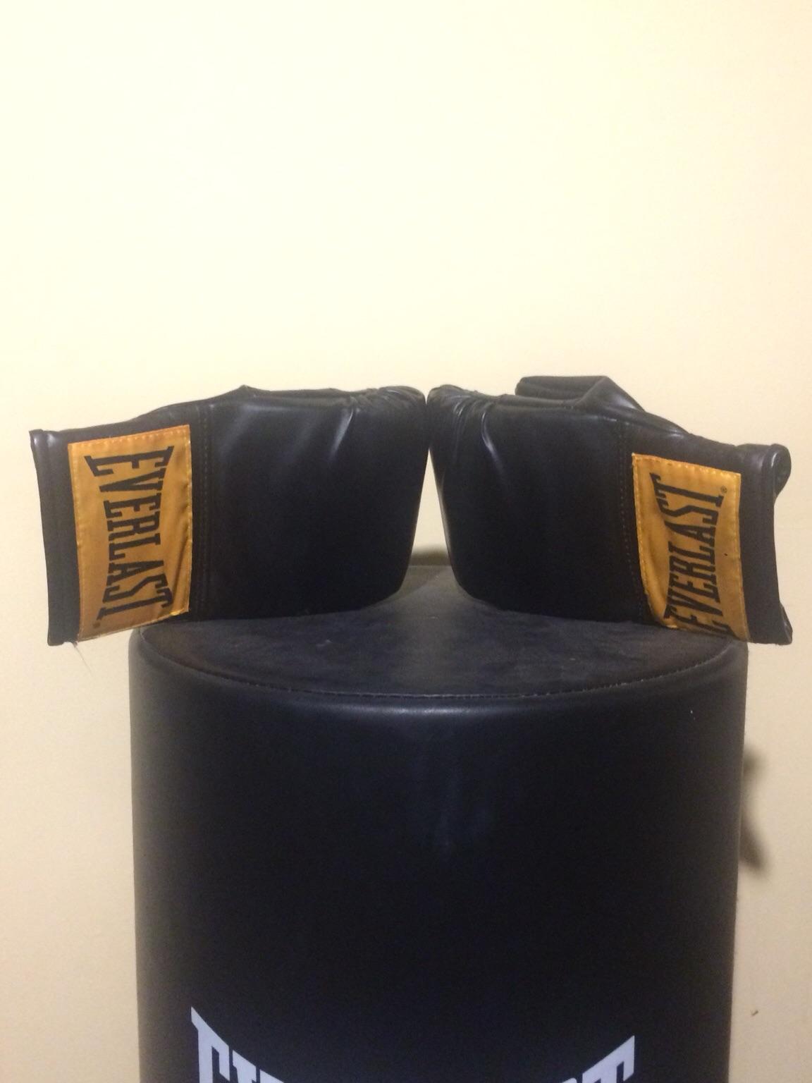 Everlast Everflex free standing punch bag in S40 Chesterfield für 50,00 ...