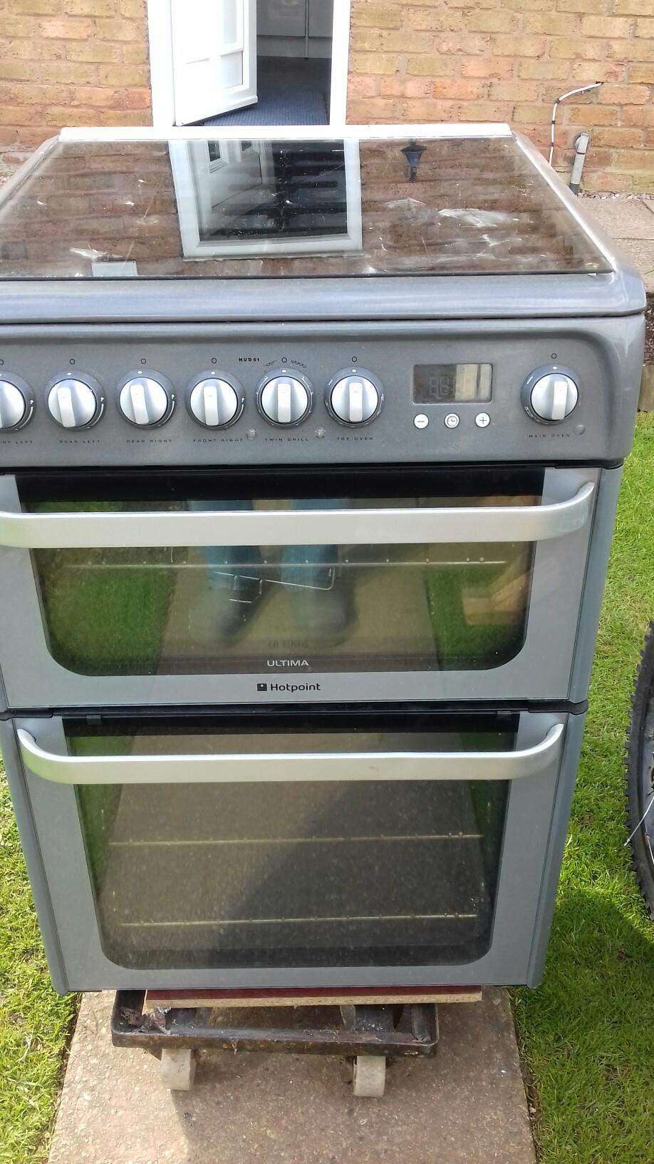 Hotpoint ultima HUD 61 cooker in Dudley for £50.00 for sale | Shpock