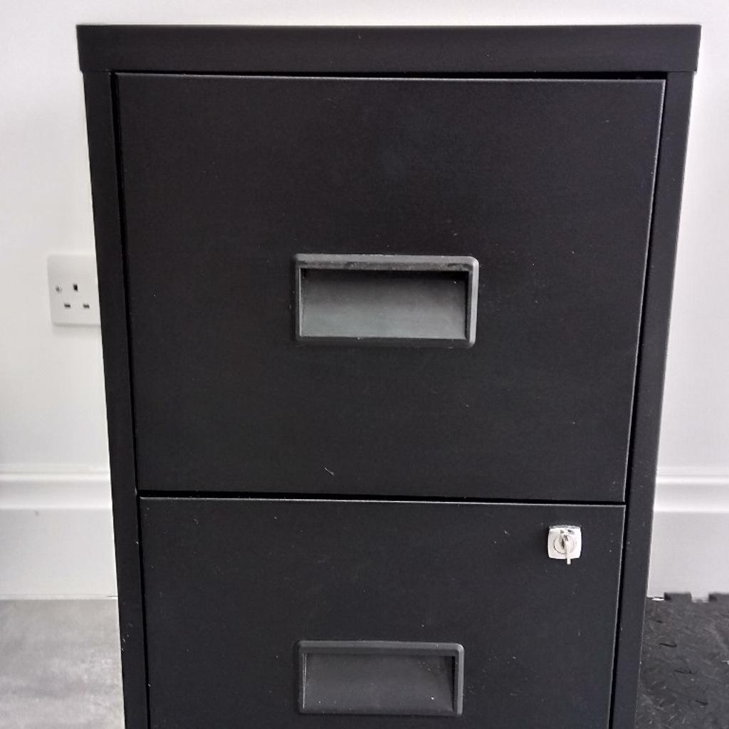Black metal filing cabinet in Great Boughton für 10,00 £ zum Verkauf ...