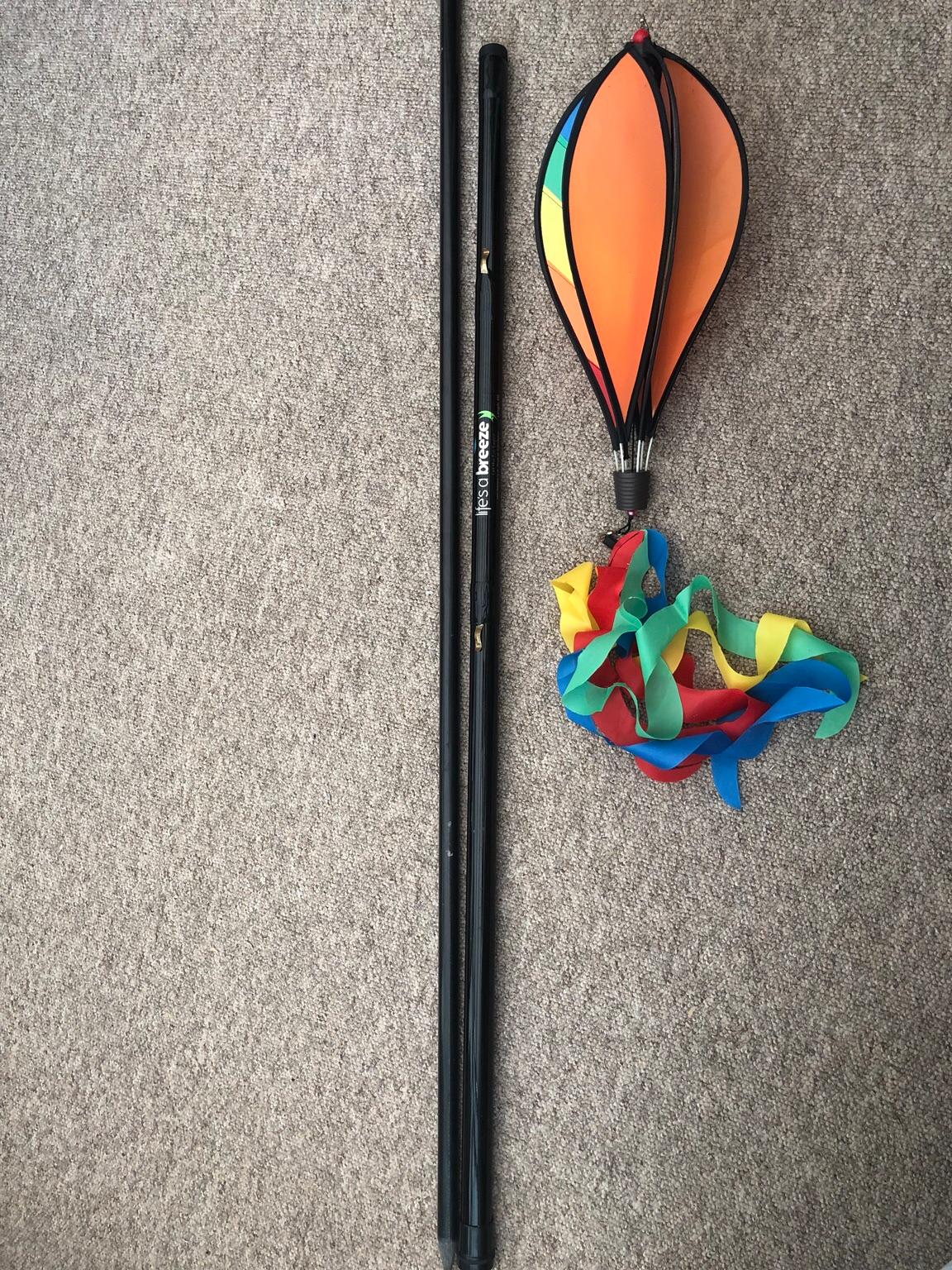 Caravan flag pole, ground stake and balloon. in Charnwood für 15,00 ...