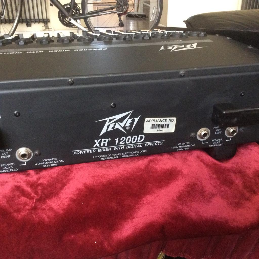 Peavey xr1200D powered mixer digital effects in SE6 Lewisham für £ 200 ...