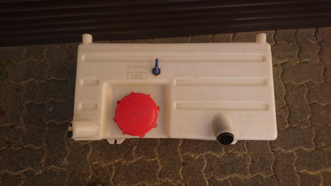 Frischwassertank Wohnmobil/Wohnwagen in 57290 Neunkirchen für 50,00 ...