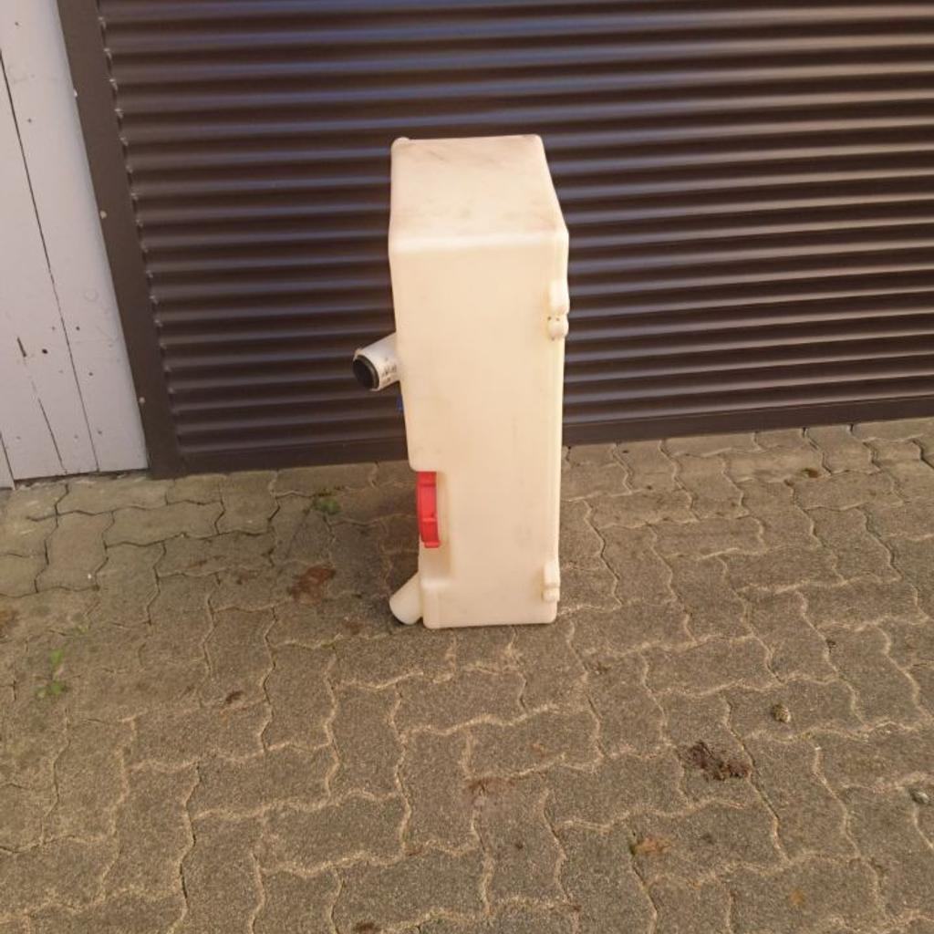 Frischwassertank Wohnmobil/Wohnwagen in 57290 Neunkirchen für 50,00 ...