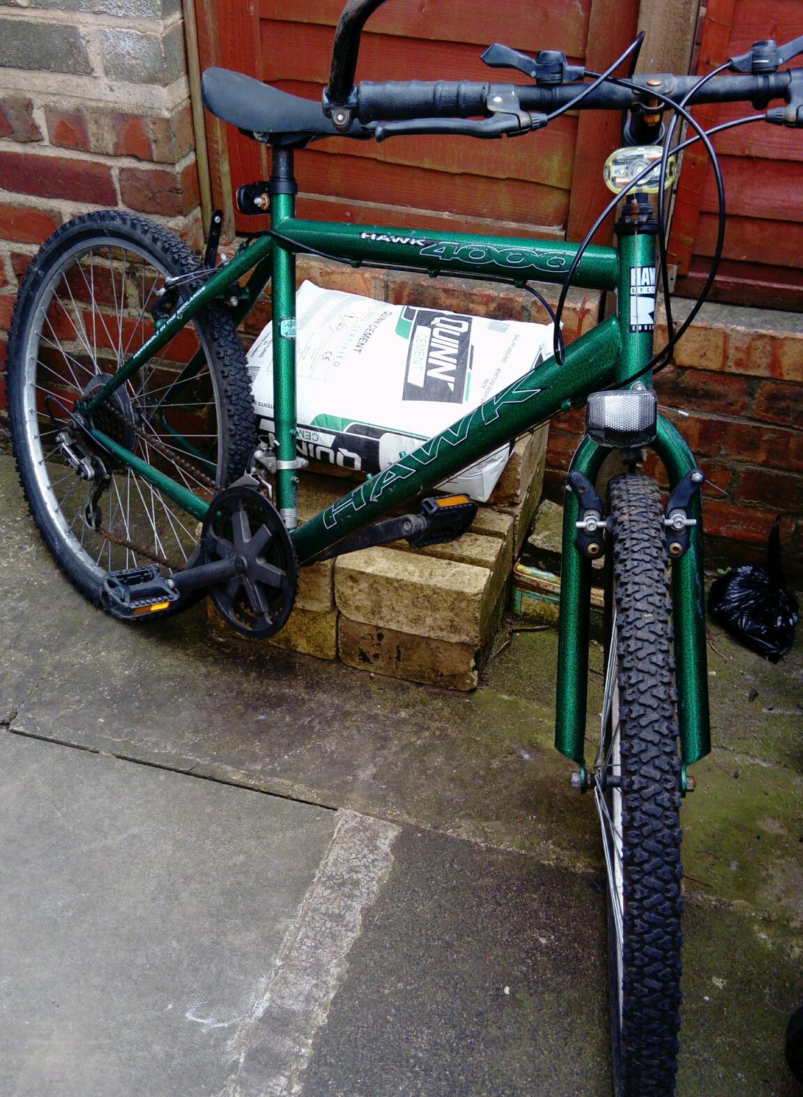 Hawk 4000 mountain bike in B71 Sandwell für 30,00 £ zum Verkauf | Shpock DE
