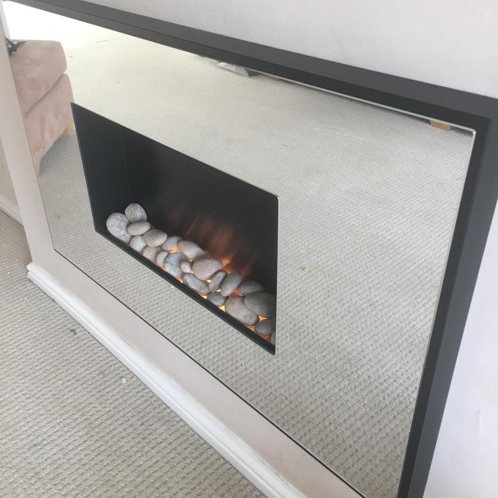 Modern Inset electric fire/mirror effect. in TS25 Carew für 60,00 £ zum ...