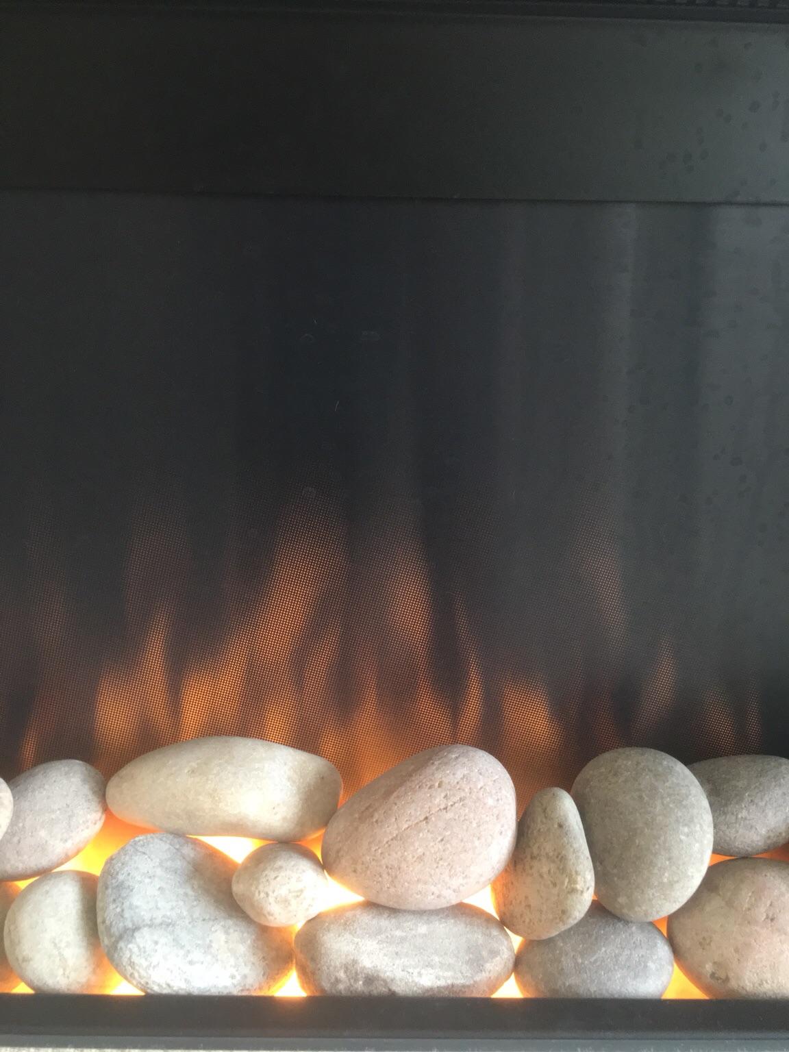 Modern Inset electric fire/mirror effect. in TS25 Carew für 60,00 £ zum ...