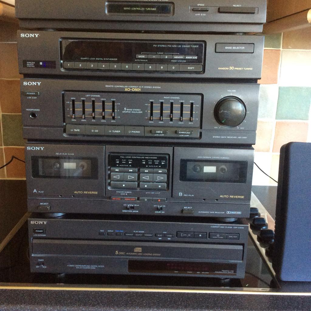 Sony compact Hi-Fi system with Turntable in WF12 Kirklees für £ 40,00 ...