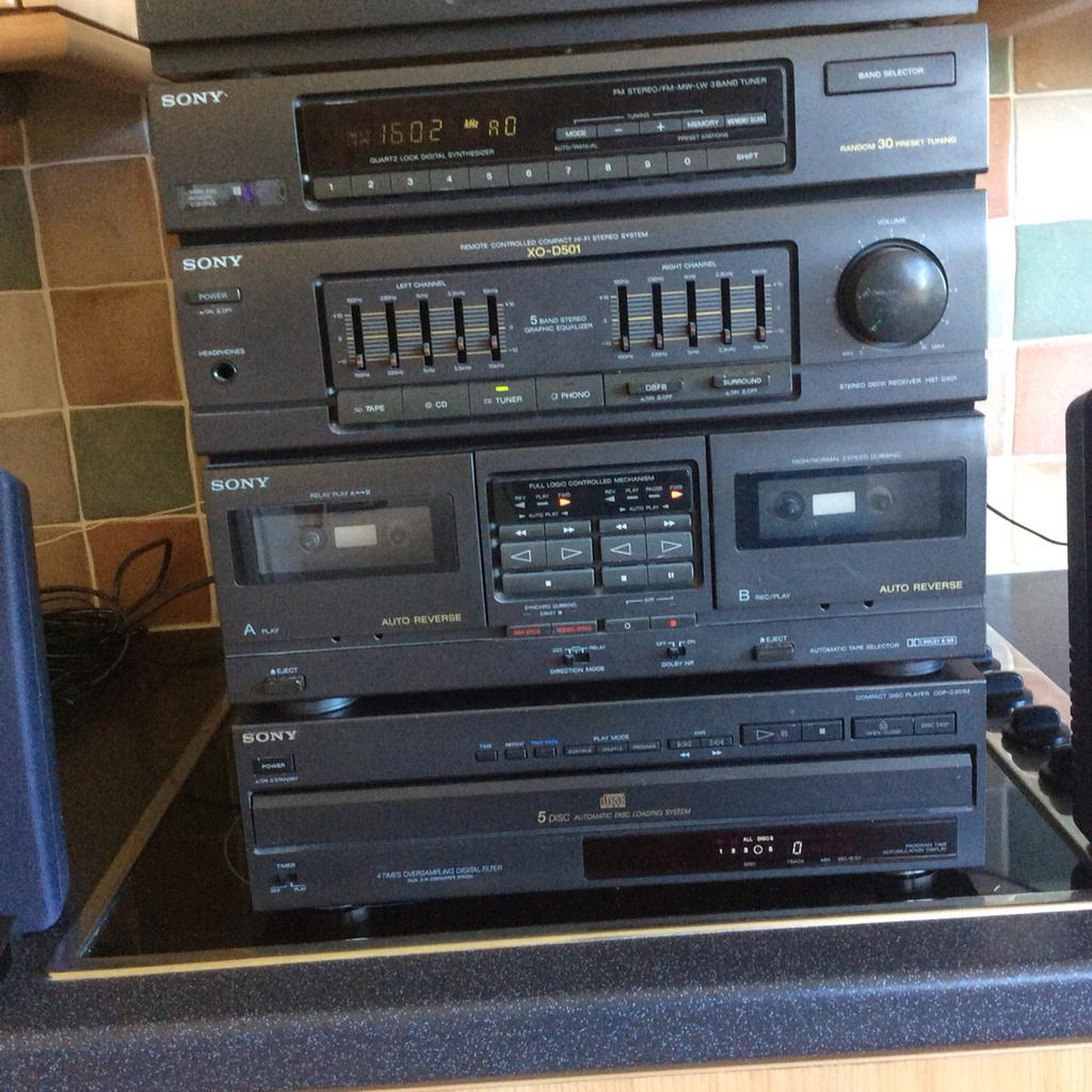 Sony compact Hi-Fi system with Turntable in WF12 Kirklees für £ 40,00 ...