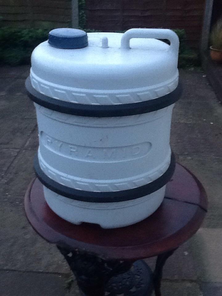 PYRAMID WATER HOG CARAVAN, 51ltrs in Hinckley and Bosworth for £30.00 ...