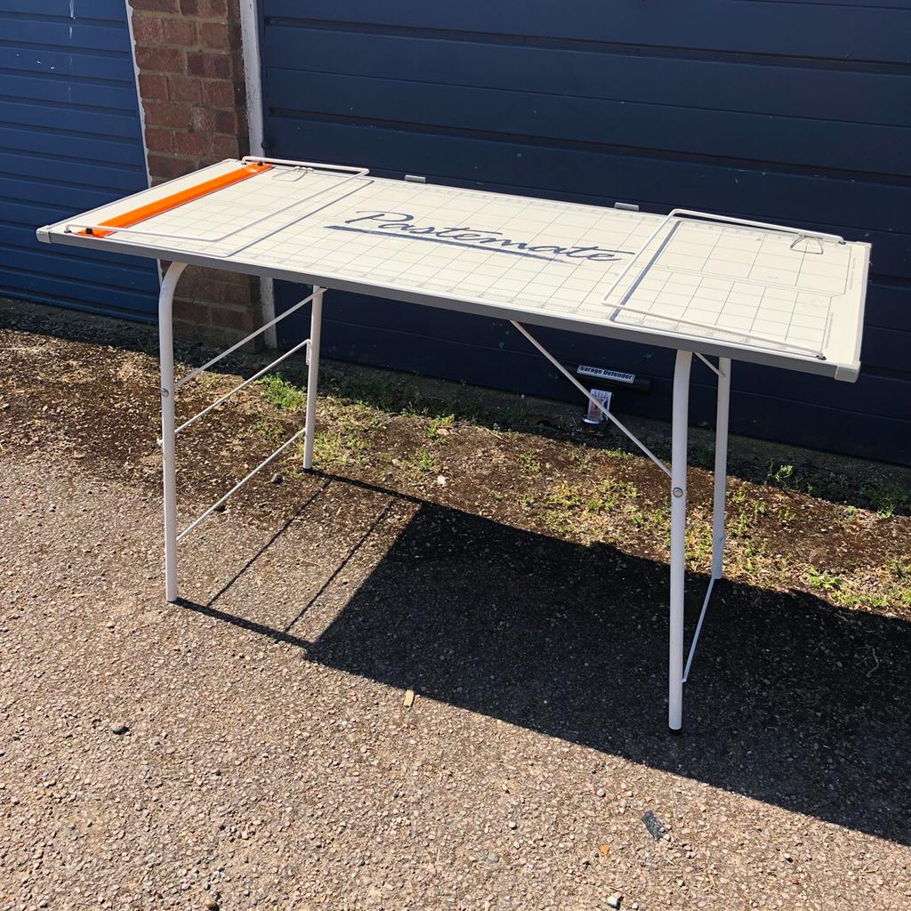 Pastemate wallpaper table in SG12 Hertfordshire für 25,00 £ zum Verkauf ...