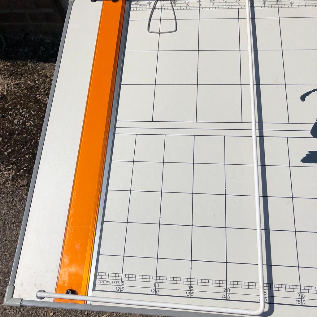 Pastemate wallpaper table in SG12 Hertfordshire für 25,00 £ zum Verkauf ...