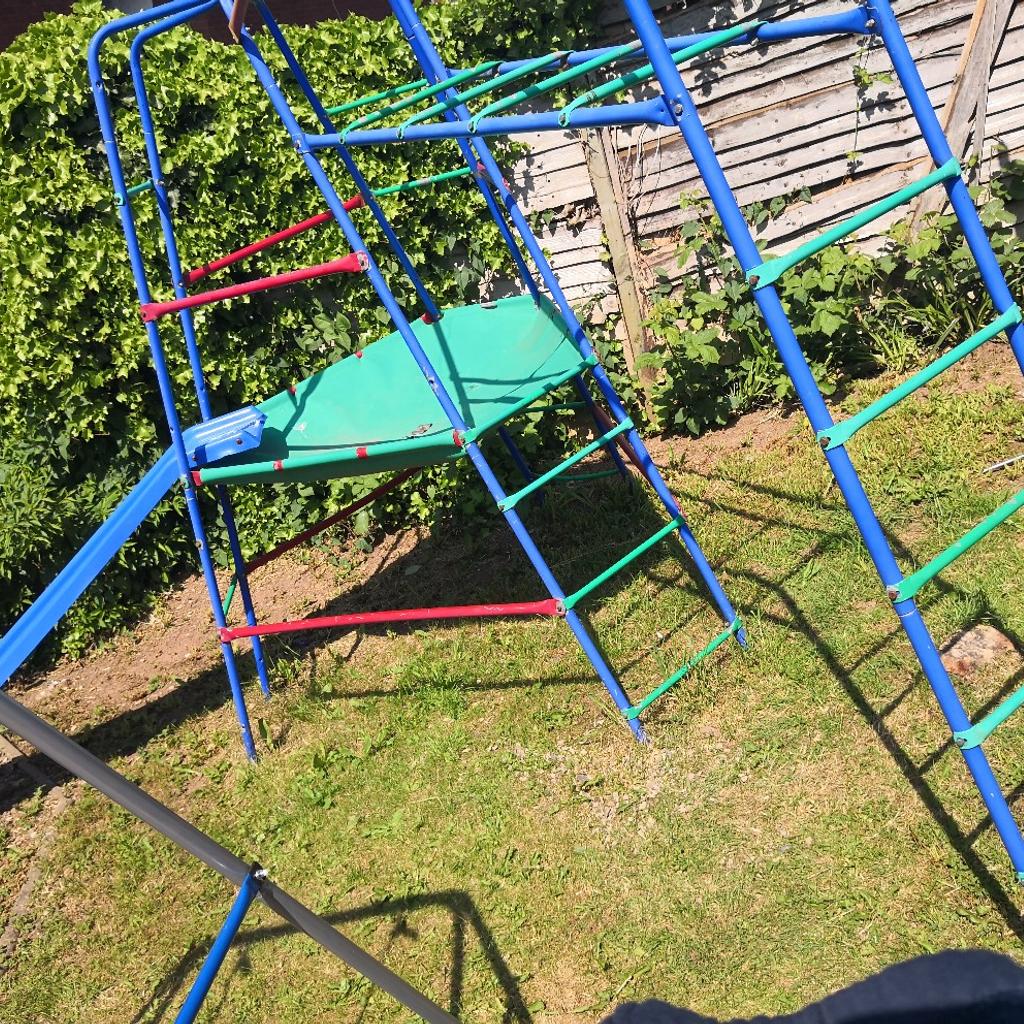 EXPLORER Metal Climbing Frame Set with Den in WR4 Worcester für 50,00 ...