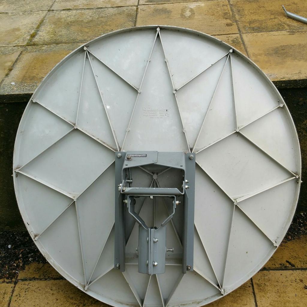 Channel Master satellite dish + wall mount in NW4 Barnet for £30.00 for ...