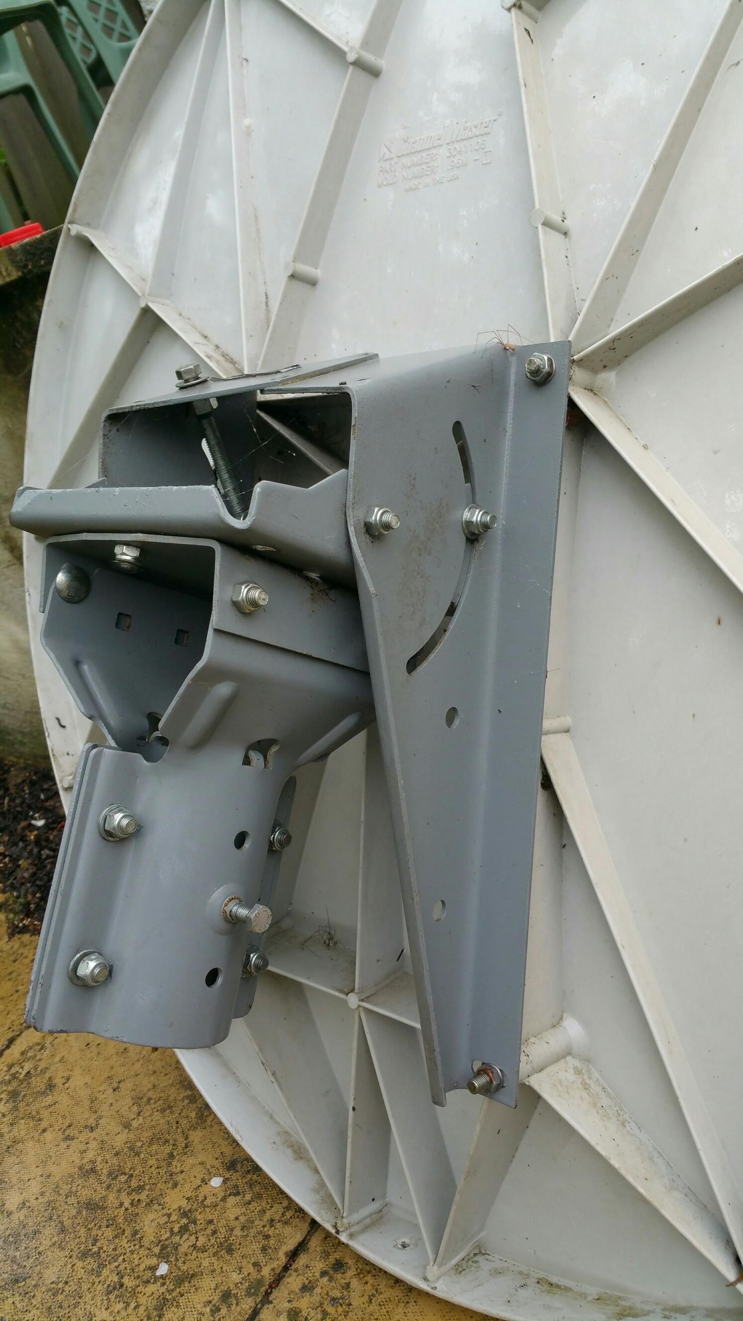 Channel Master satellite dish + wall mount in NW4 Barnet for £30.00 for ...