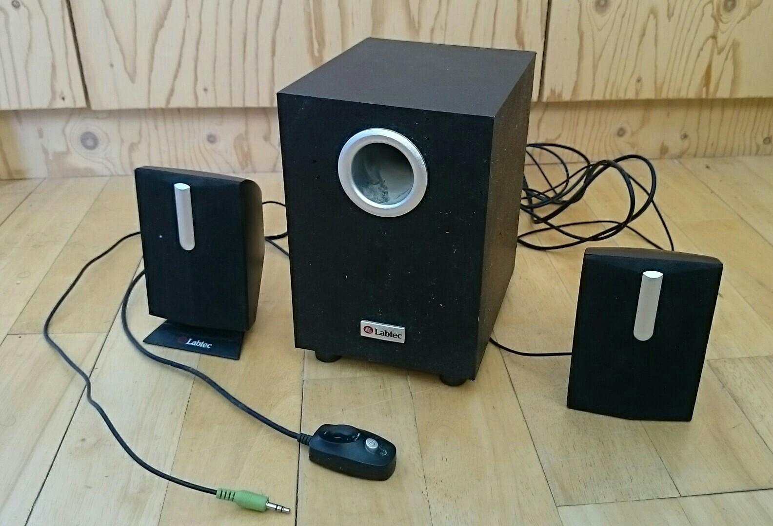 Labtec PC Multimedia Speaker System in TW8 Hounslow für 20,00 £ zum ...