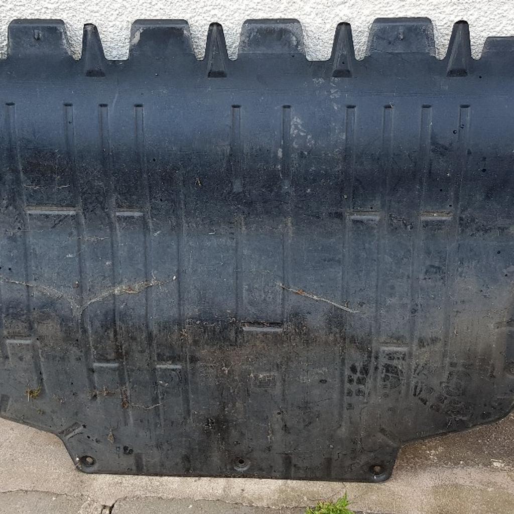 Mk5 golf/ vw touran under engine cover in B71 Sandwell für 5,00 £ zum ...