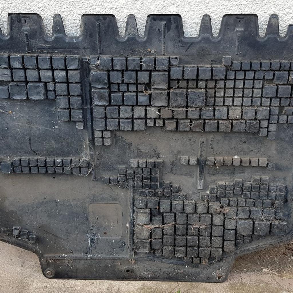 Mk5 golf/ vw touran under engine cover in B71 Sandwell für 5,00 £ zum ...