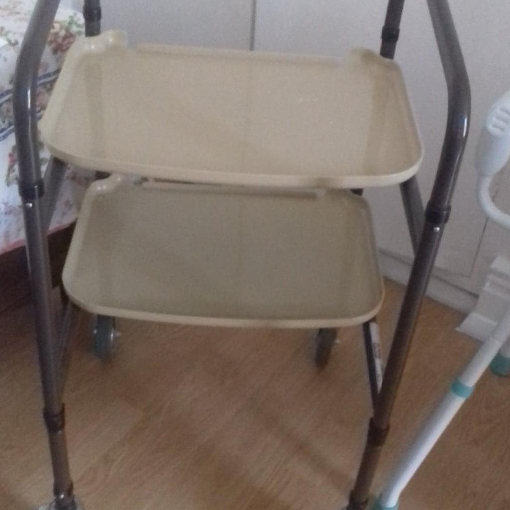 disability tea trolly in L15 Liverpool für £ 8,00 zum Verkauf | Shpock AT