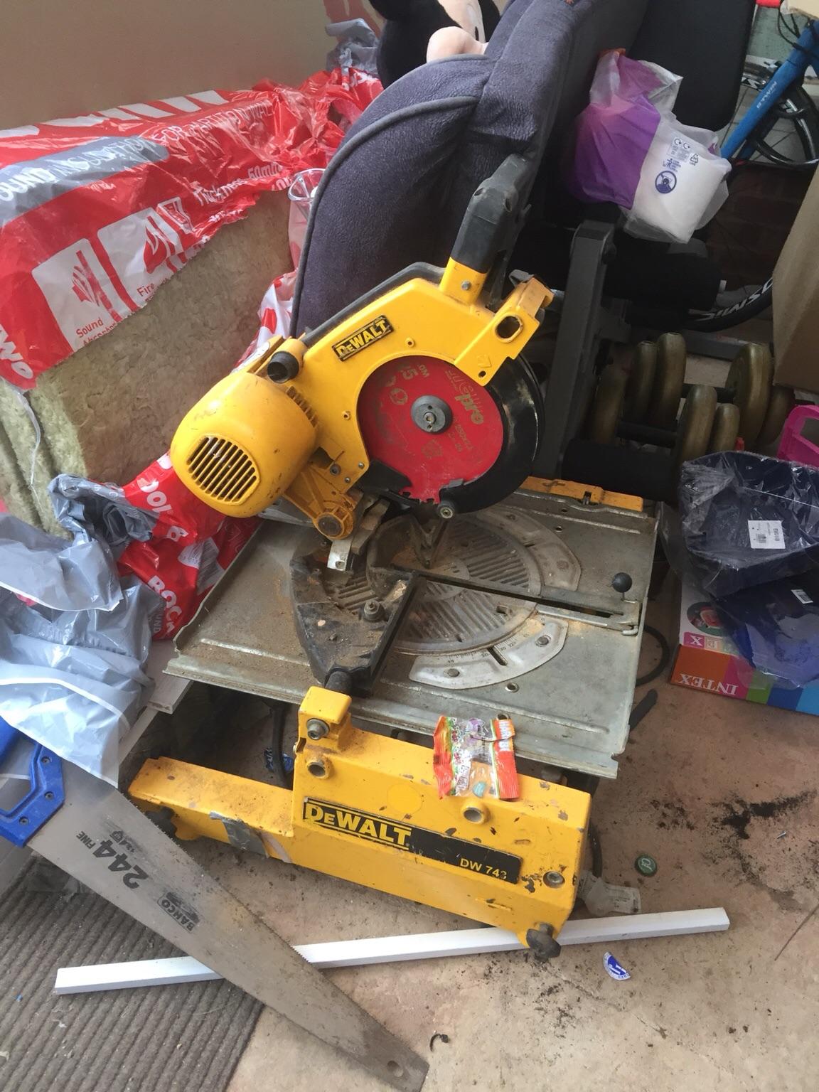 Freaky flip saw/ mitre saw in EN9 Forest für 60,00 £ zum Verkauf ...