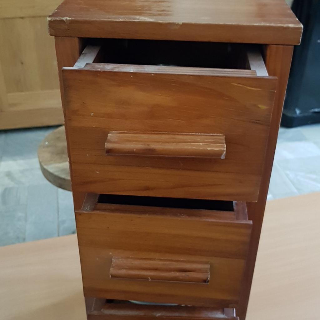 Small draw storage cabinet in E15 London für 20,00 £ zum Verkauf ...