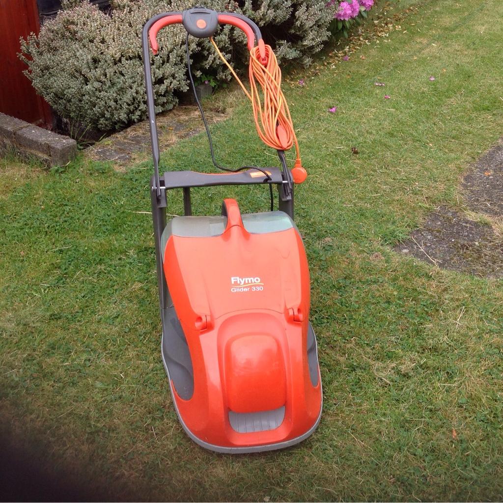 Flymo glider 330 electric lawnmower in London Borough of Bromley für £ ...