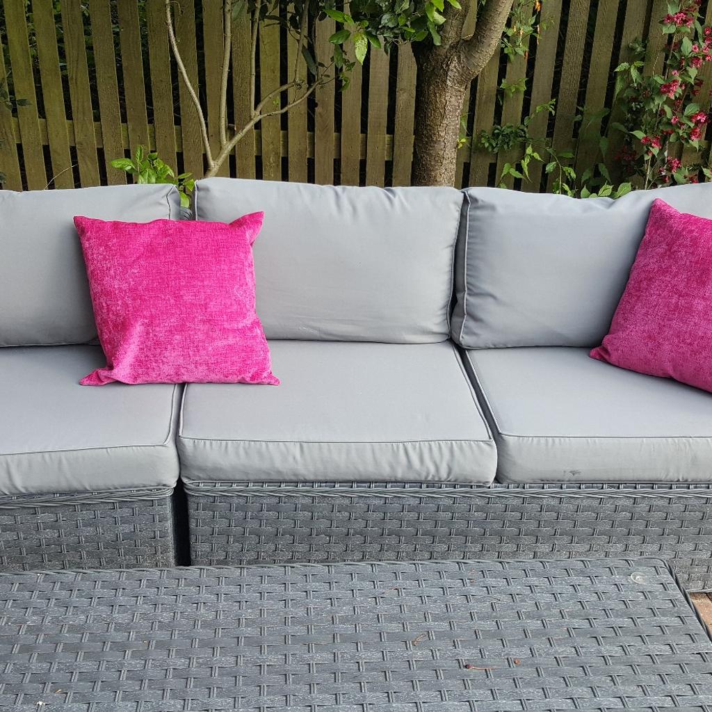 Grey large rattan garden corner furniture in WR5 Wychavon für 75,00 ...