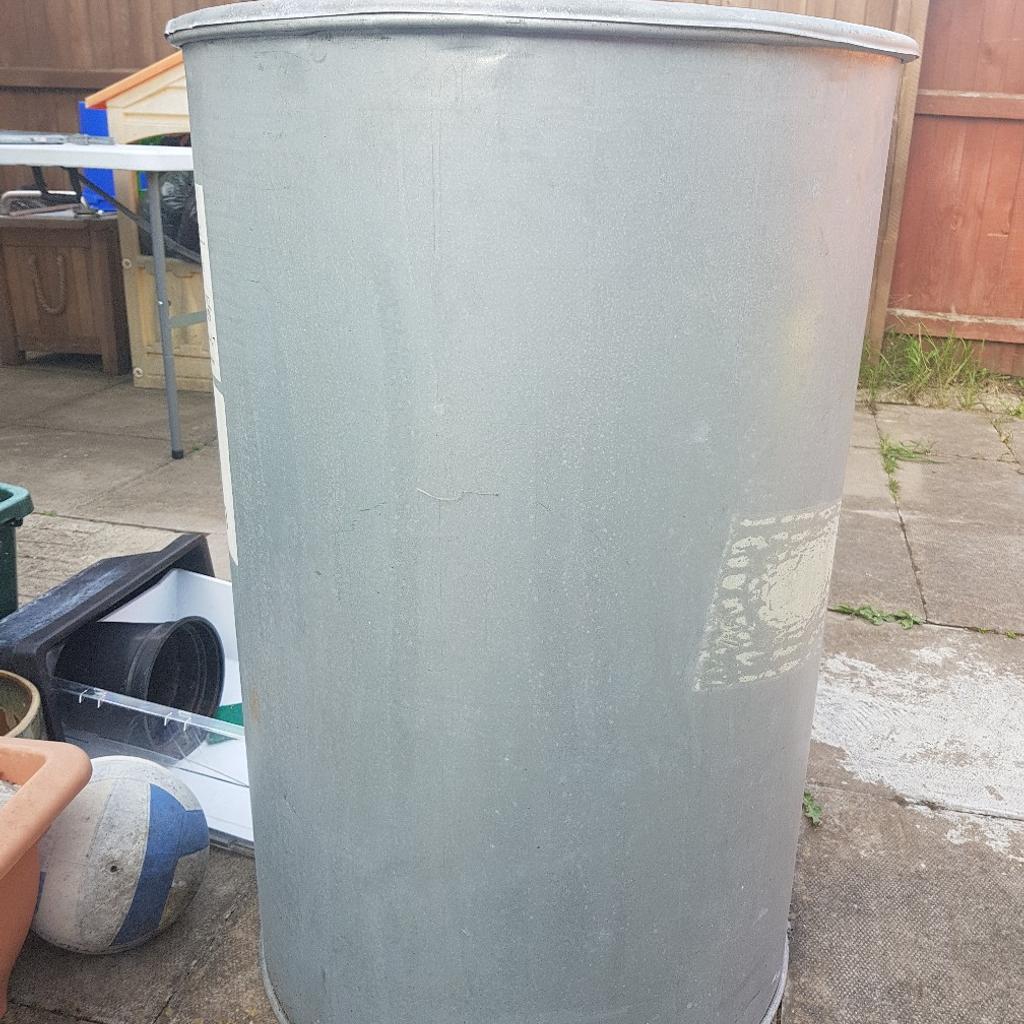 Empty metal barrel / drum in B43 Walsall for £10.00 for sale | Shpock