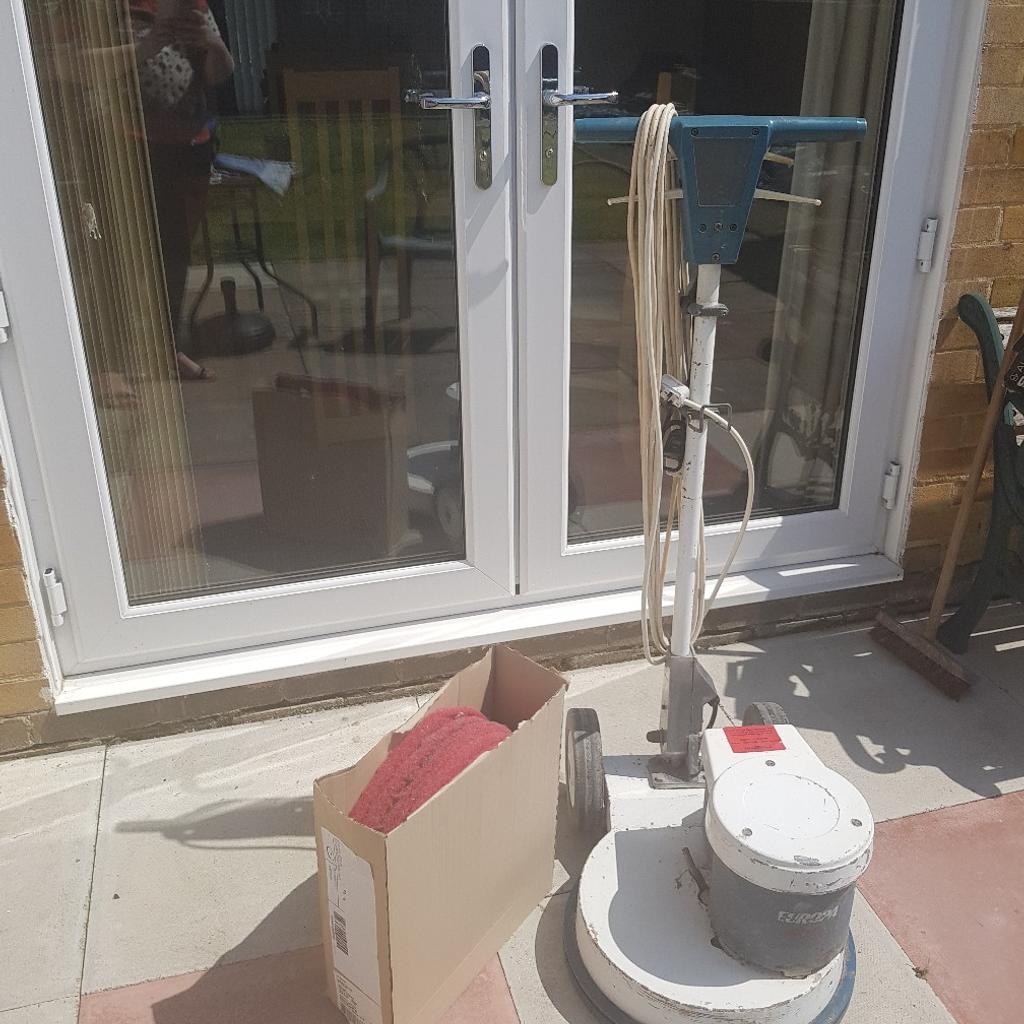 Victor Europa 400 buffer and 6 floor pads in DL5 Aycliffe für 35,00 ...