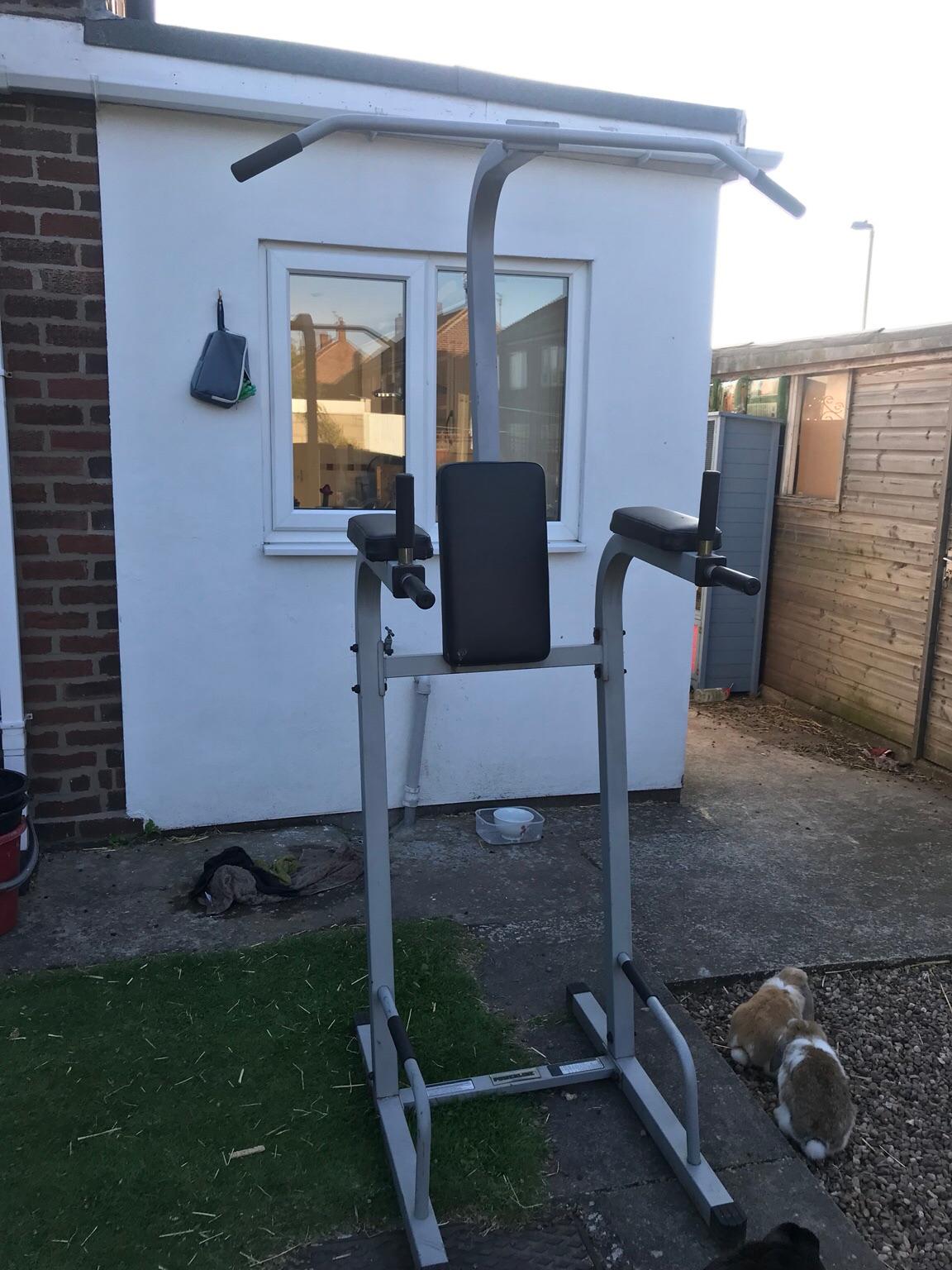 Pull up bar ab tower free in Wakefield für gratis zum Verkauf | Shpock AT