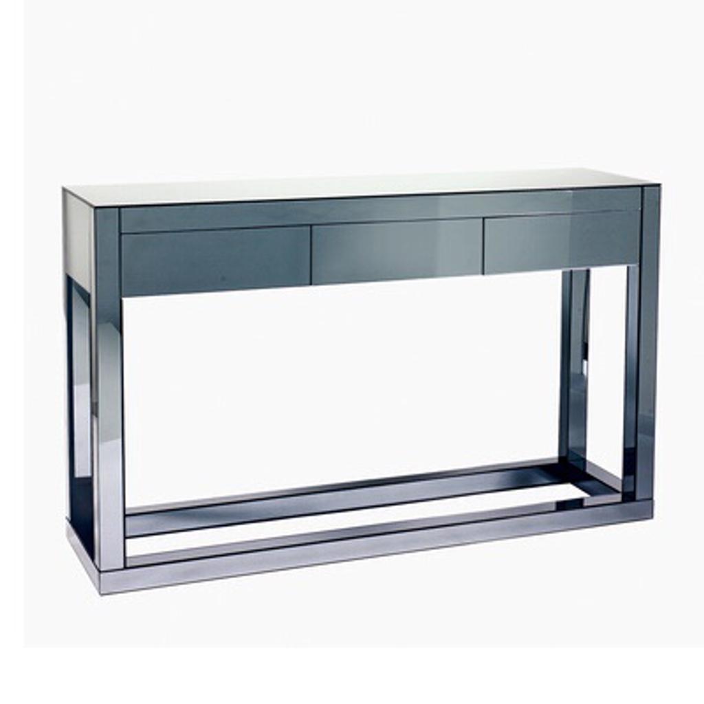 Dwell smoke mirror glass console table in SW11 Wandsworth fur 250 00 zum Verkauf Shpock DE
