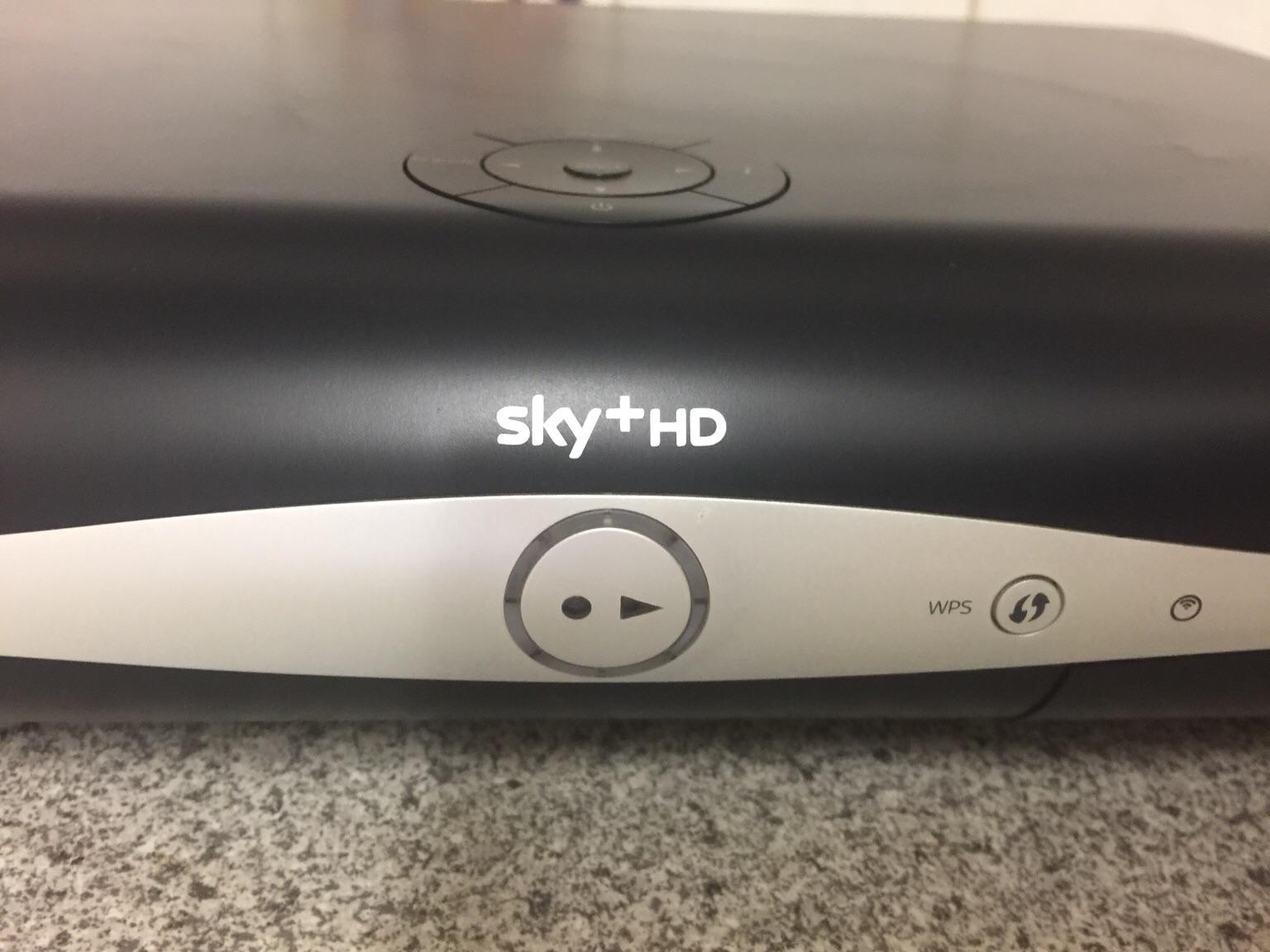 Sky plus + HD box with remote control & Modem in DY8 Dudley für £ 20,00 ...