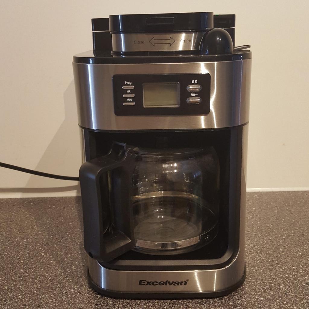 COFFEE MAKER built-in grinder in GU12 Rushmoor für 20,00 £ zum Verkauf ...