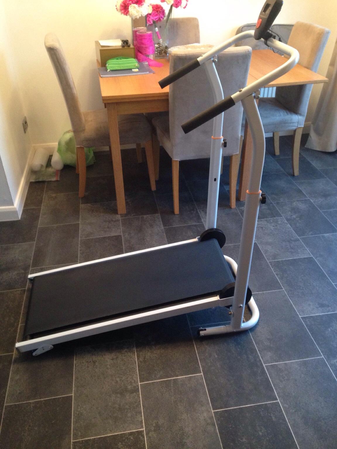 Manual running machine in RH10 Crawley für 10,00 £ zum Verkauf | Shpock DE