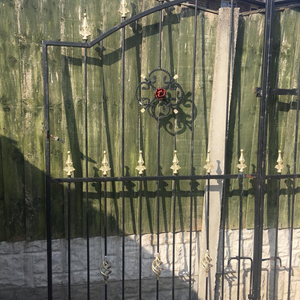 Wrought iron double gates in St Helens für 80,00 £ zum Verkauf | Shpock DE