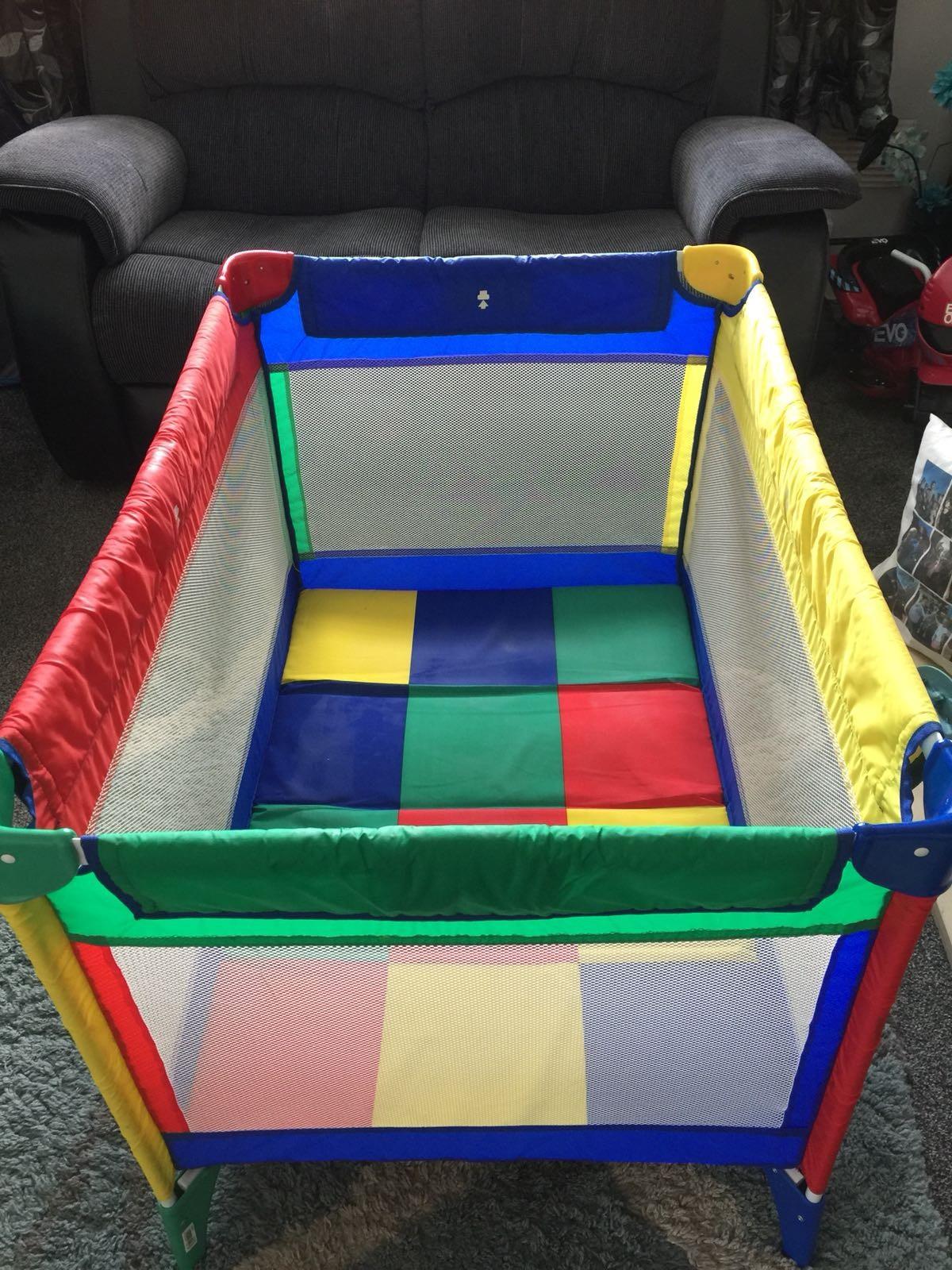 Travel cot in AL10 Hatfield für 15,00 £ zum Verkauf | Shpock DE