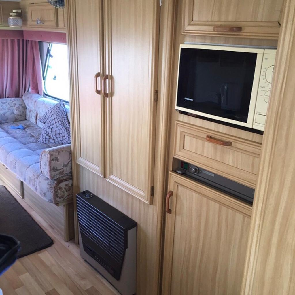 5 birth caravan in Doncaster for £1,200.00 for sale | Shpock