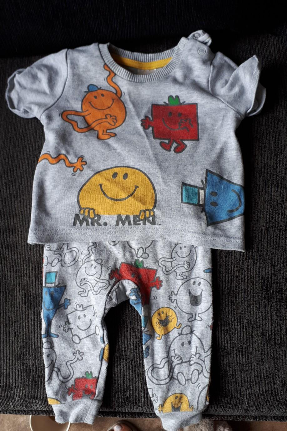 Baby mr men suit in WV14 Sandwell für £ 2,00 zum Verkauf | Shpock AT