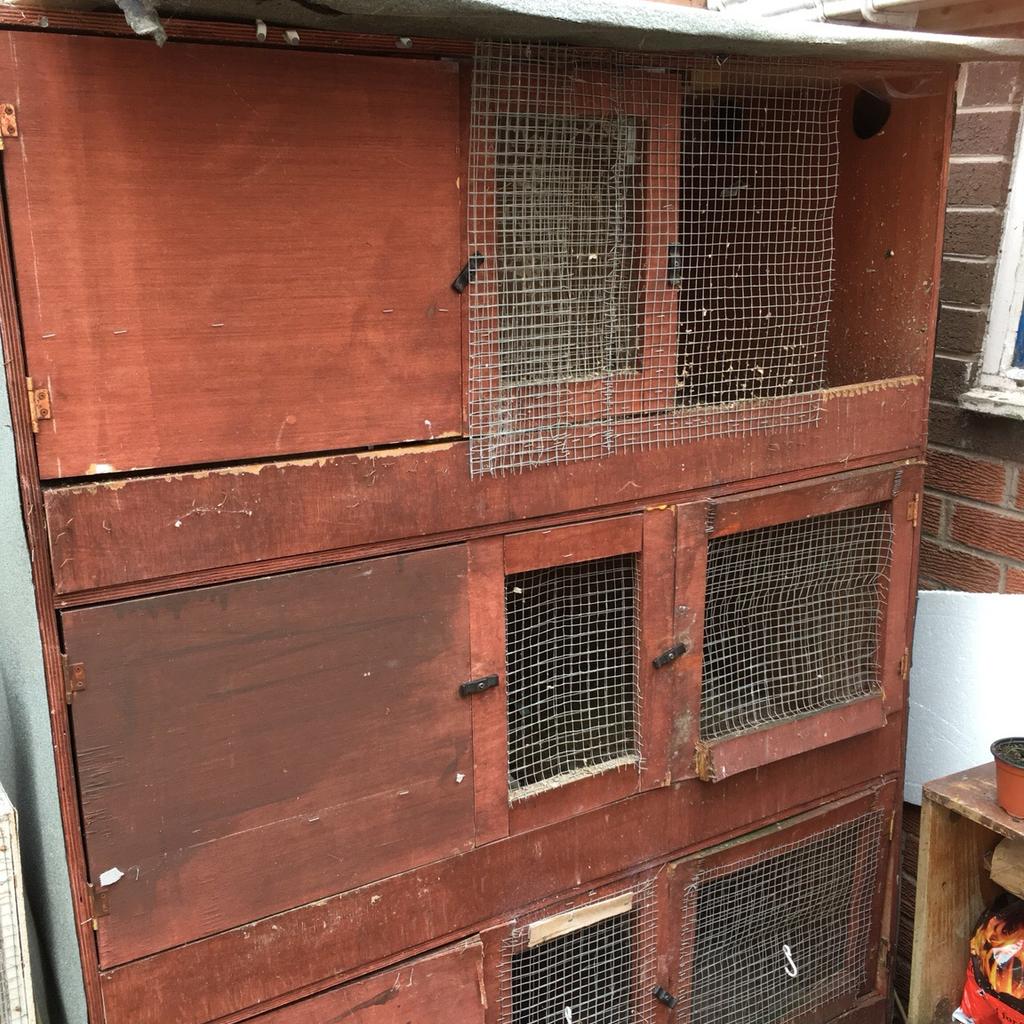 three tier rabbit hutch in L6 Liverpool for free for sale | Shpock