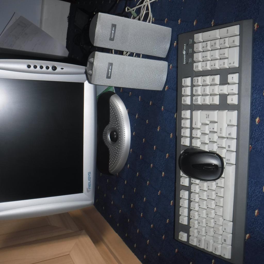 Monitor etc. in BB2 Hill für 10,00 £ zum Verkauf | Shpock DE