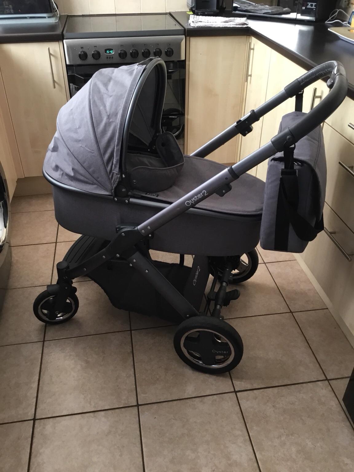 Oyster 2 carrycot & Pushchair in GL4 Gloucester für 80,00 £ zum Verkauf ...
