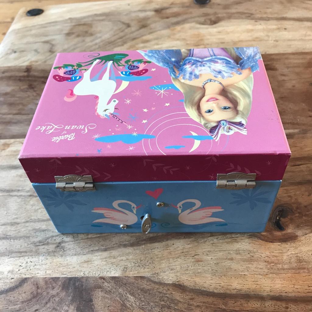 Barbie of Swan Lake music box in NG9 Broxtowe für 10,00 £ zum Verkauf ...