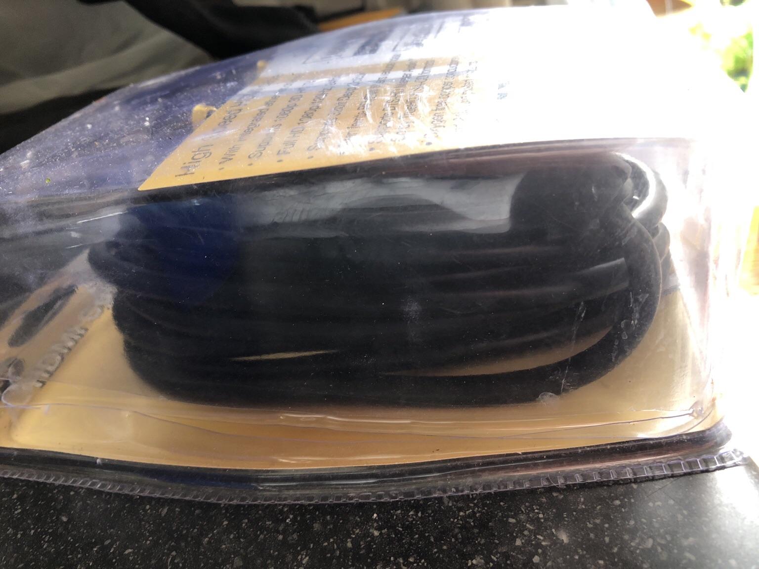 High speed HDMI cable in KT6 Thames für £ 5,00 zum Verkauf | Shpock AT