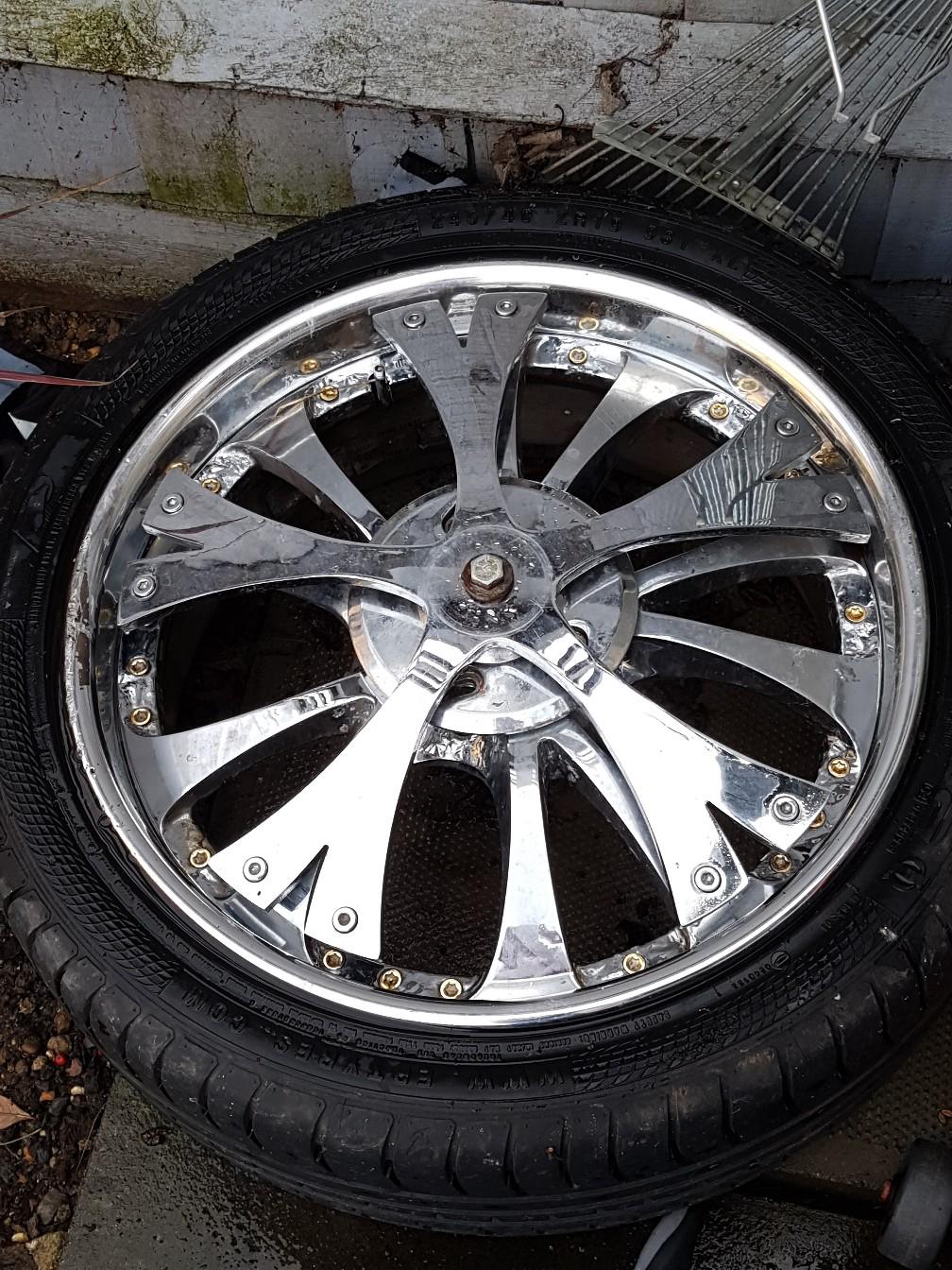 4 wheels , spinners & tires in E11 London Borough of Waltham Forest für ...