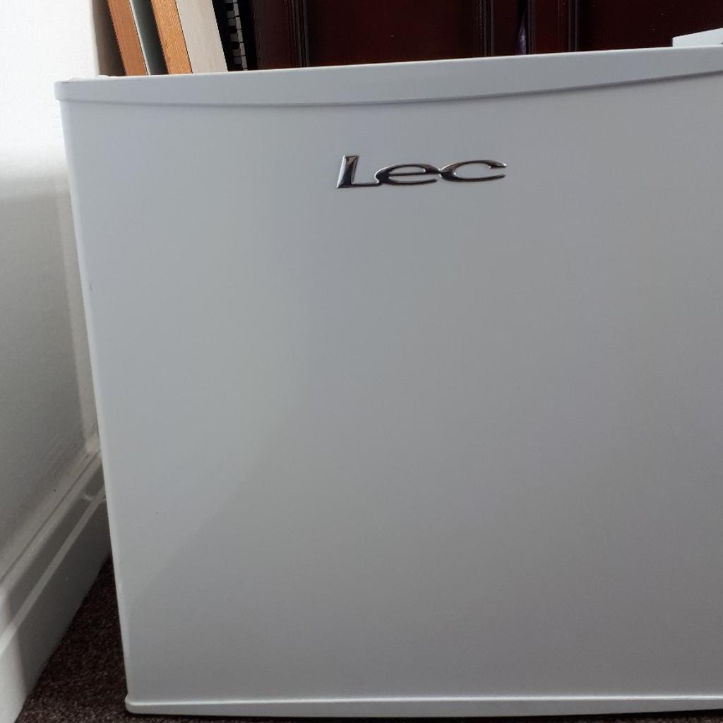 LEC fridge with freezer box in BD6 Bradford für 60,00 £ zum Verkauf ...