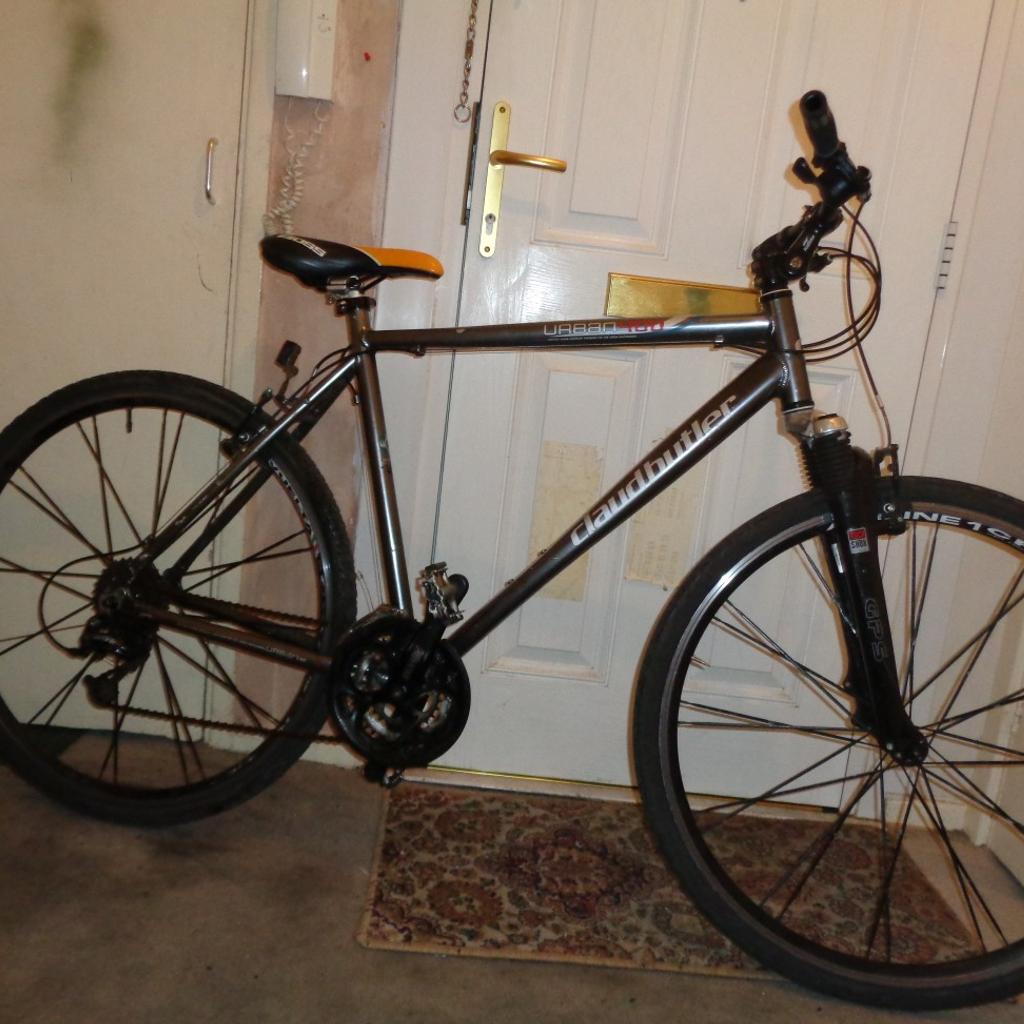 Claud butler hybrid bike in M12 Manchester for £100.00 for sale | Shpock