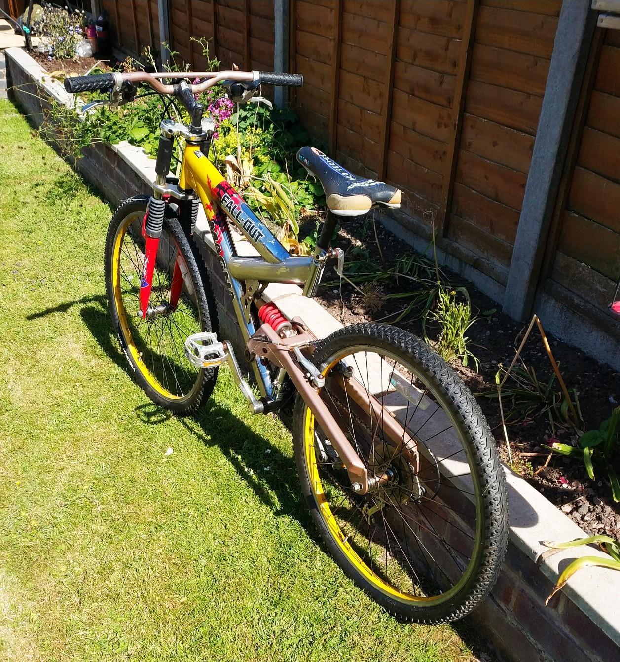 Magna Fallout Mountain Bike in B28 Birmingham für 40,00 £ zum Verkauf ...